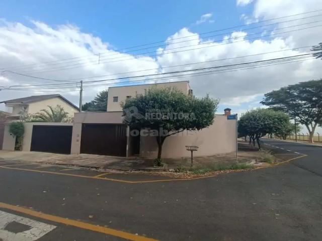 Casa / Sobrado para Venda em São José do Rio Preto/SP Jardim Maria Cândida 5 Quartos