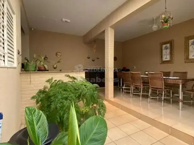Casa / Sobrado para Venda em São José do Rio Preto/SP Jardim Maria Cândida 3 Quartos