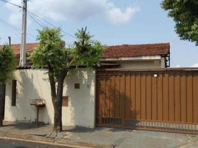 Casa / Sobrado para Venda em São José do Rio Preto/SP Jardim Maria Lúcia 3 Quartos