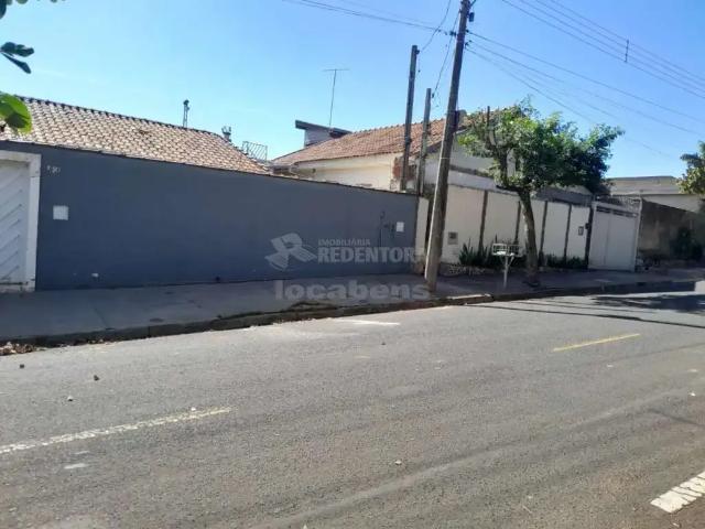 Casa / Sobrado para Venda em São José do Rio Preto/SP Parque das Flores II 5 Quartos