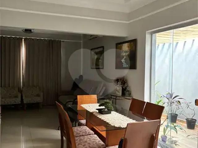 Casa / Sobrado para Venda em São José do Rio Preto/SP Parque Industrial 3 Quartos