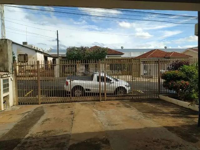 Casa / Sobrado para Venda em São José do Rio Preto/SP Parque Industrial 3 Quartos