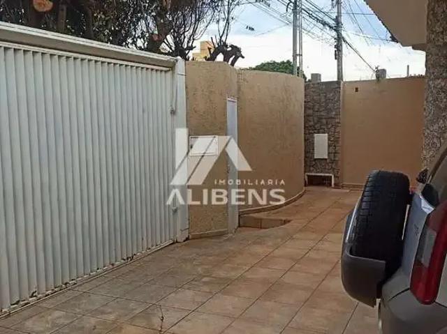 Casa / Sobrado para Venda em São José do Rio Preto/SP Parque Industrial 3 Quartos