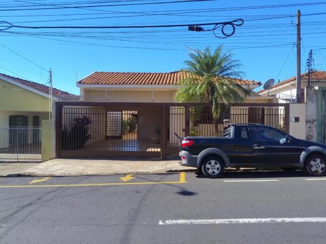 Casa / Sobrado para Venda em São José do Rio Preto/SP Parque Industrial 3 Quartos