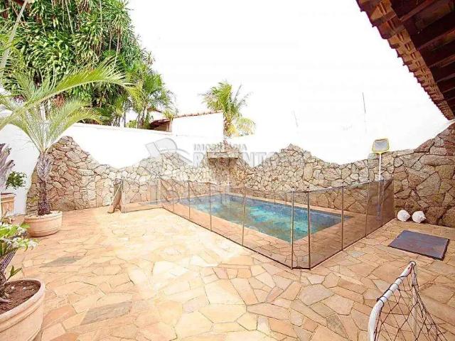 Casa / Sobrado para Venda em São José do Rio Preto/SP Parque Residencial Comendador Mançor Daud 4 Quartos