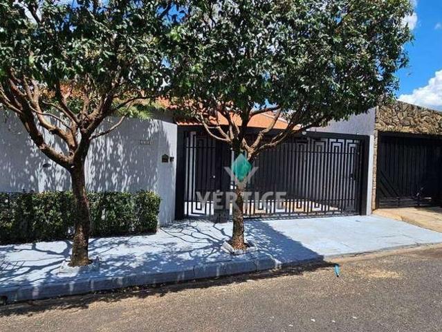 Casa / Sobrado para Venda em São José do Rio Preto/SP Residencial Gabriela 3 Quartos