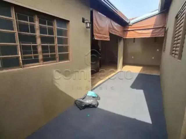 Casa / Sobrado para Venda em São José do Rio Preto/SP Residencial Monte Verde 3 Quartos