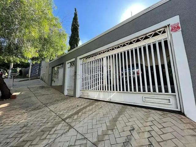 Casa / Sobrado para Venda em São José do Rio Preto/SP Residencial Palestra 3 Quartos