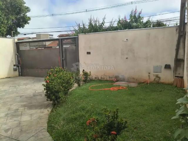 Casa / Sobrado para Venda em São José do Rio Preto/SP Residencial Santa Filomena 3 Quartos