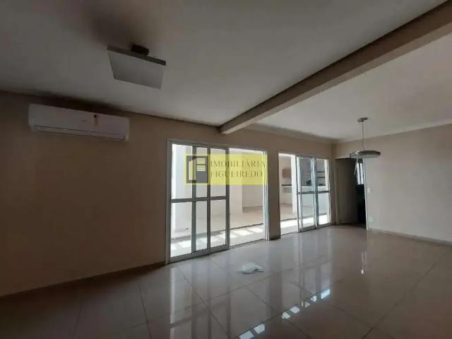 Casa / Sobrado para Venda em São José do Rio Preto/SP Roseiral 4 Quartos