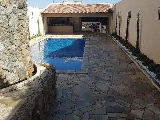 Casa / Sobrado para Venda em São José do Rio Preto/SP Roseiral 3 Quartos