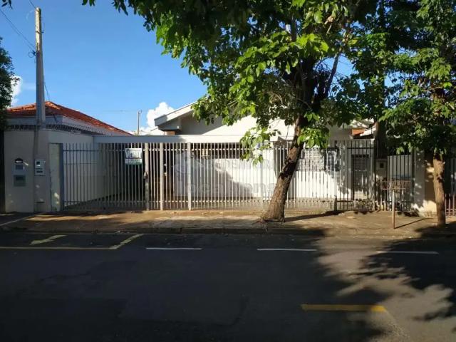 Casa / Sobrado para Venda em São José do Rio Preto/SP Roseiral 3 Quartos