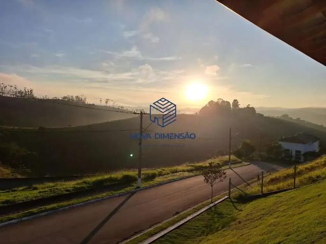Casa / Sobrado para Venda em São José dos Campos/SP Condomínio Residencial Mantiqueira 3 Quartos