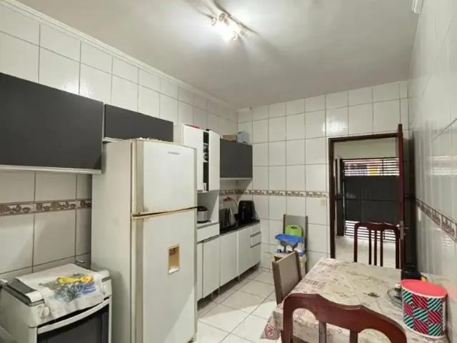 Casa / Sobrado para Venda em São José dos Campos/SP Conjunto Habitacional Santa Luzia 2 Quartos