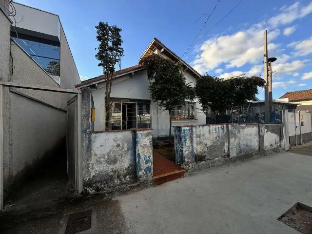 Casa / Sobrado para Venda em São José dos Campos/SP Centro 4 Quartos
