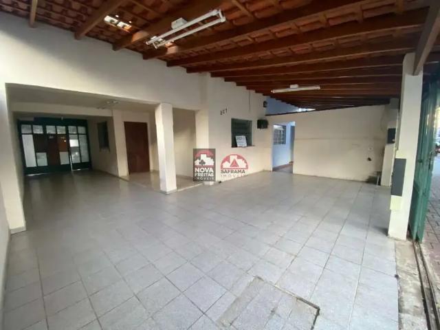 Casa / Sobrado para Venda em São José dos Campos/SP Centro 6 Quartos