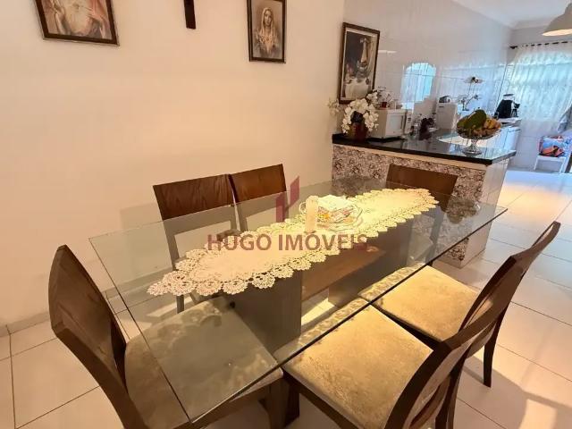 Casa / Sobrado para Venda em São José dos Campos/SP Cidade Vista Verde 3 Quartos