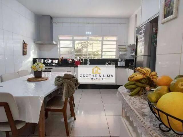 Casa / Sobrado para Venda em São José dos Campos/SP Bosque dos Eucaliptos 3 Quartos