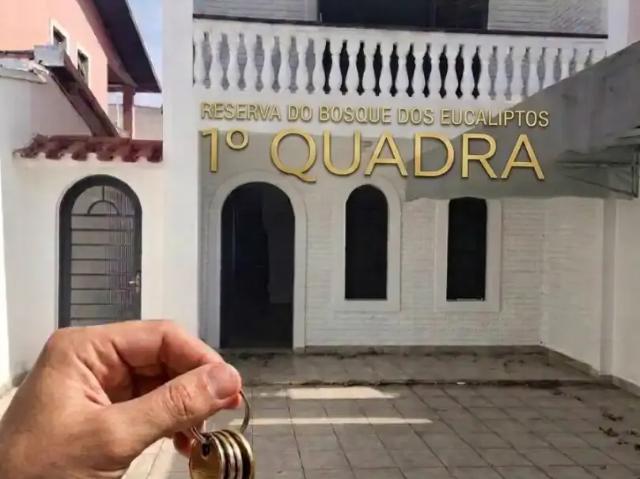 Casa / Sobrado para Venda em São José dos Campos/SP Bosque dos Eucaliptos 3 Quartos