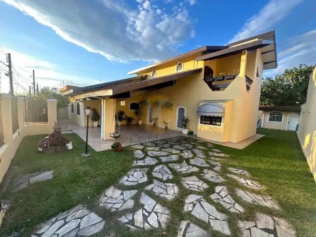 Casa / Sobrado para Venda em São José dos Campos/SP Eugênio de Mello 4 Quartos