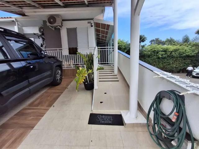Casa / Sobrado para Venda em São José dos Campos/SP Eugênio de Mello 2 Quartos