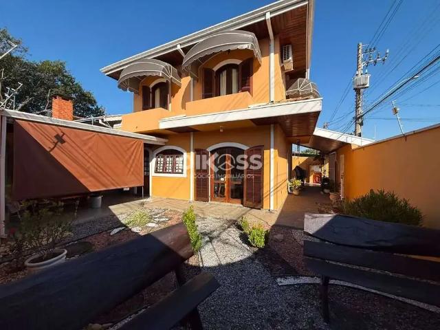 Casa / Sobrado para Venda em São José dos Campos/SP Jardim Oriente 4 Quartos