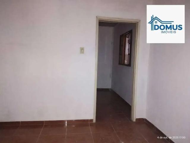 Casa / Sobrado para Venda em São José dos Campos/SP Jardim Aeroporto 2 Quartos