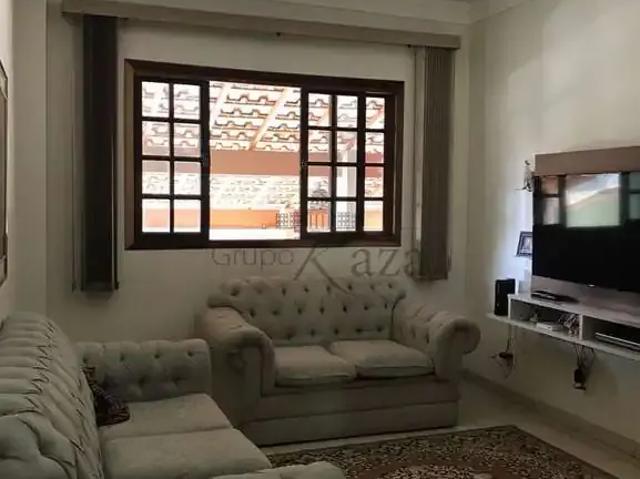 Casa / Sobrado para Venda em São José dos Campos/SP Jardim Alvorada 3 Quartos