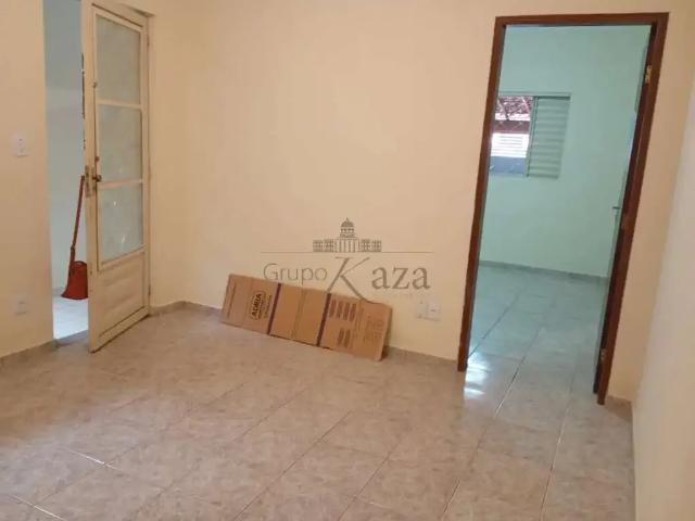 Casa / Sobrado para Venda em São José dos Campos/SP Jardim Americano 2 Quartos