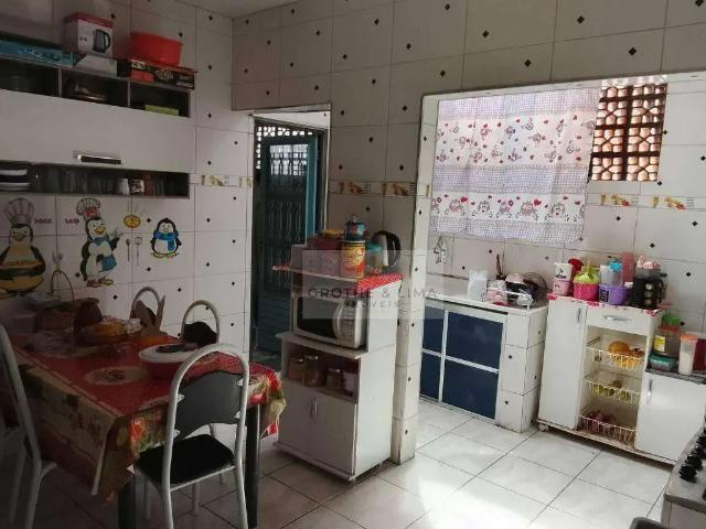 Casa / Sobrado para Venda em São José dos Campos/SP Jardim Castanheira 2 Quartos