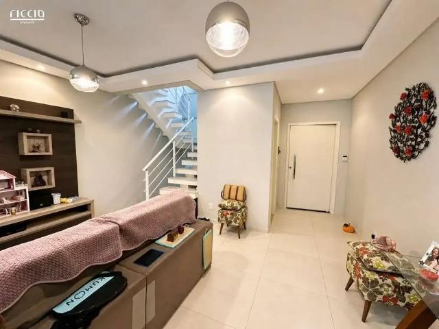 Casa / Sobrado para Venda em São José dos Campos/SP Jardim das Indústrias 3 Quartos