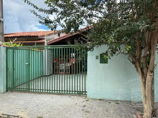 Casa / Sobrado para Venda em São José dos Campos/SP Jardim das Indústrias 3 Quartos