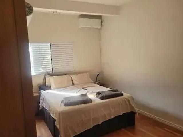 Casa / Sobrado para Venda em São José dos Campos/SP Jardim das Indústrias 3 Quartos
