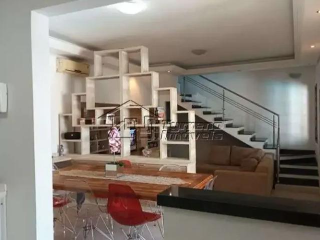 Casa / Sobrado para Venda em São José dos Campos/SP Jardim das Indústrias 3 Quartos