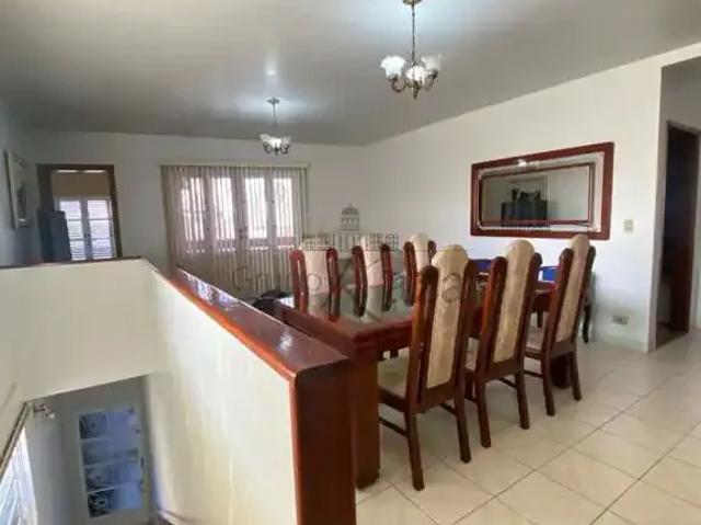 Casa / Sobrado para Venda em São José dos Campos/SP Jardim das Indústrias 4 Quartos