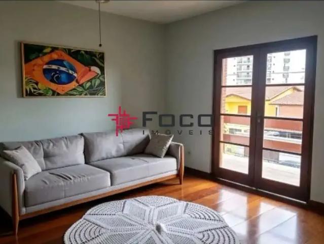 Casa / Sobrado para Venda em São José dos Campos/SP Jardim Esplanada 4 Quartos