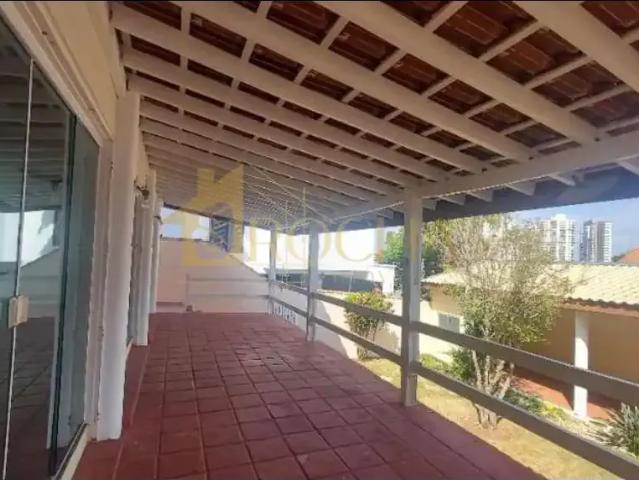 Casa / Sobrado para Venda em São José dos Campos/SP Jardim Esplanada 4 Quartos