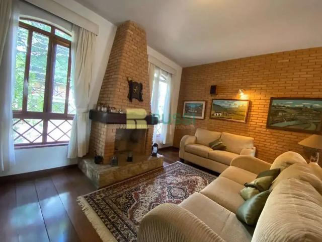 Casa / Sobrado para Venda em São José dos Campos/SP Jardim Esplanada 4 Quartos