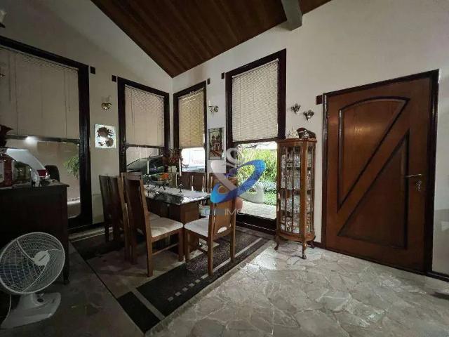 Casa / Sobrado para Venda em São José dos Campos/SP Jardim Esplanada 3 Quartos