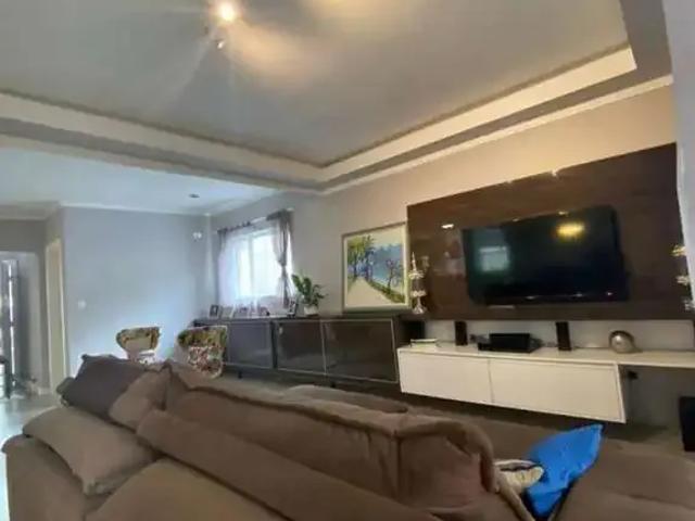 Casa / Sobrado para Venda em São José dos Campos/SP Jardim Esplanada II 4 Quartos
