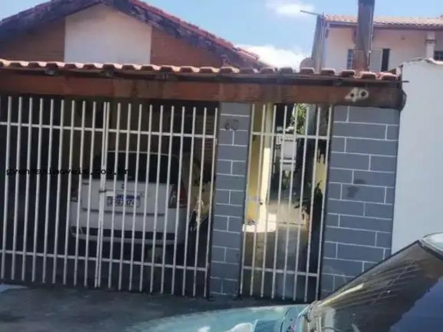 Casa / Sobrado para Venda em São José dos Campos/SP Jardim Pararangaba 2 Quartos