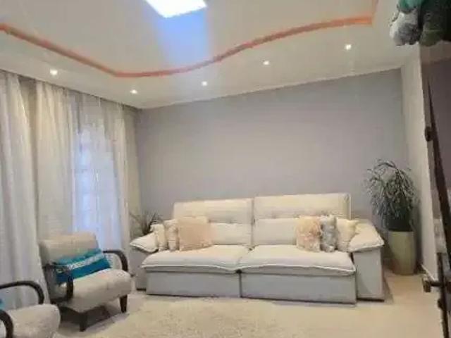 Casa / Sobrado para Venda em São José dos Campos/SP Jardim Portugal 3 Quartos