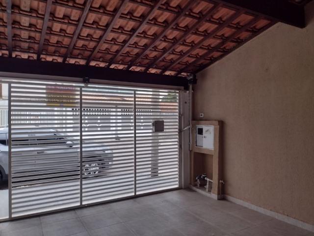 Casa / Sobrado para Venda em São José dos Campos/SP Jardim Portugal 3 Quartos