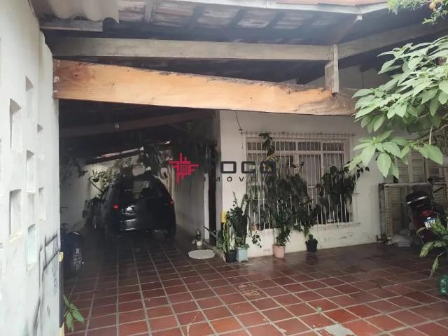 Casa / Sobrado para Venda em São José dos Campos/SP Jardim Renata 4 Quartos