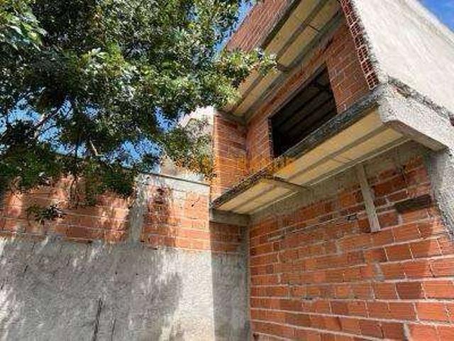 Casa / Sobrado para Venda em São José dos Campos/SP Jardim Rodolfo 4 Quartos