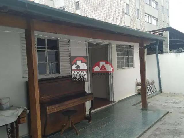 Casa / Sobrado para Venda em São José dos Campos/SP Jardim São Dimas 4 Quartos