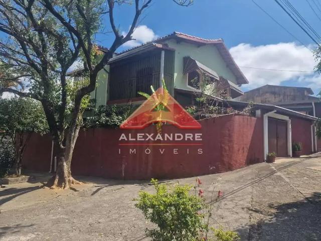 Casa / Sobrado para Venda em São José dos Campos/SP Jardim São Jorge 5 Quartos