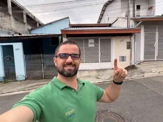 Casa / Sobrado para Venda em São José dos Campos/SP Jardim São José Leste 2 Quartos
