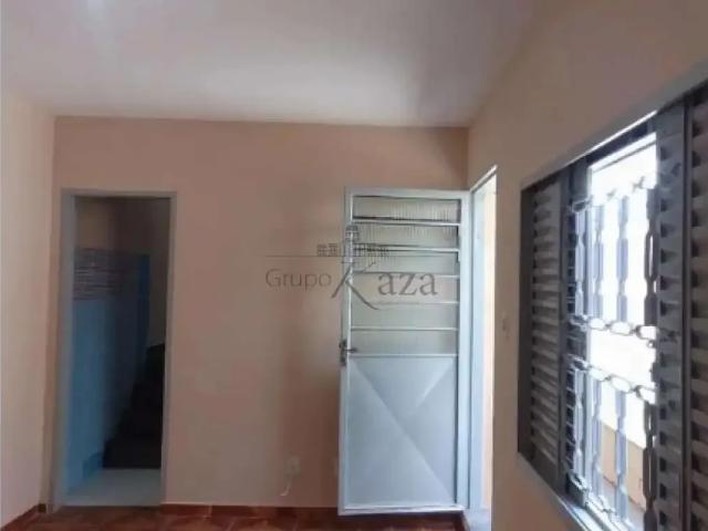 Casa / Sobrado para Venda em São José dos Campos/SP Jardim São Judas Tadeu 5 Quartos