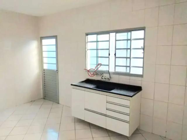 Casa / Sobrado para Venda em São José dos Campos/SP Jardim São Leopoldo 2 Quartos